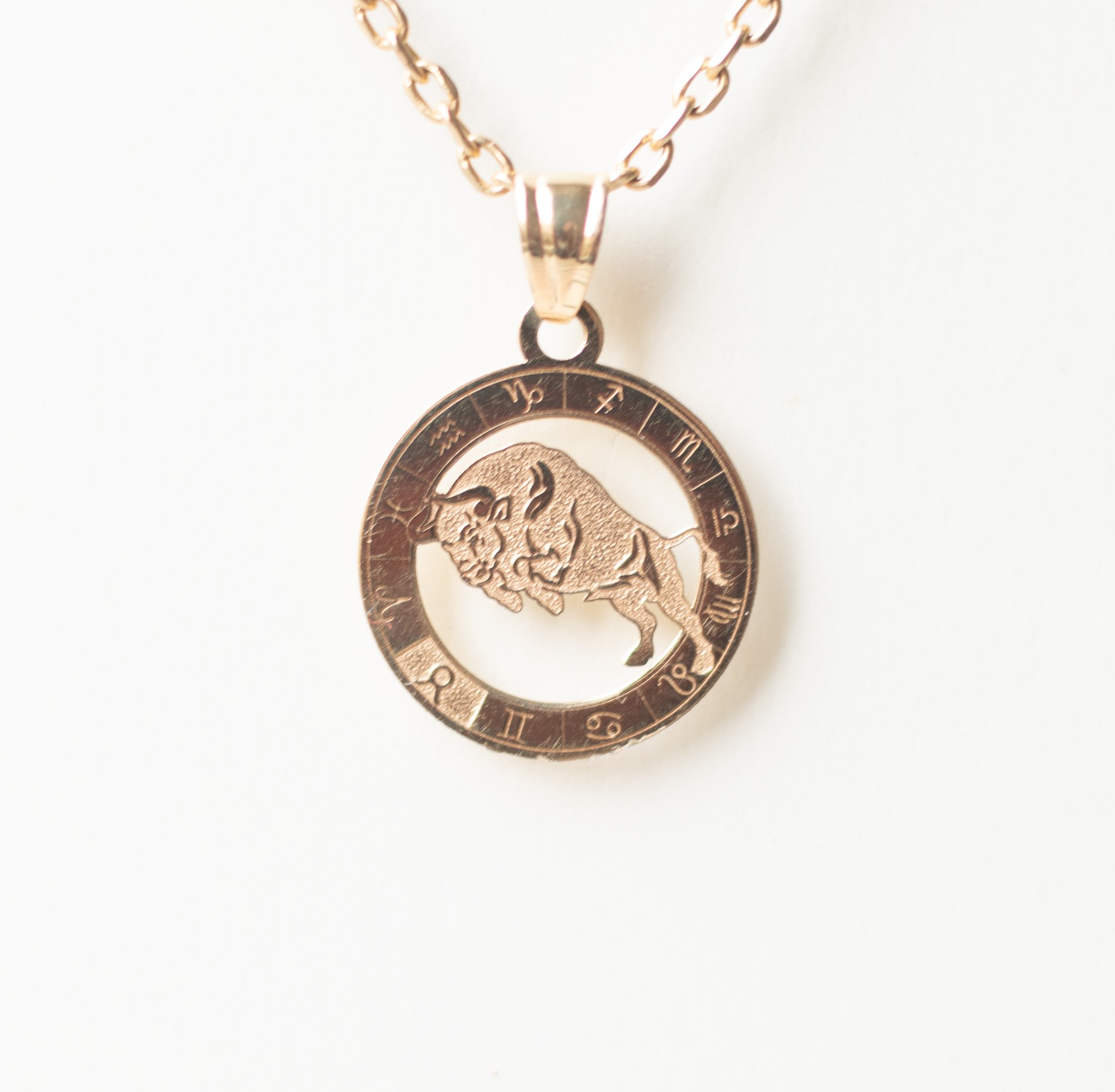 Taurus zodiac pendant – Livly Vintage Jewellery